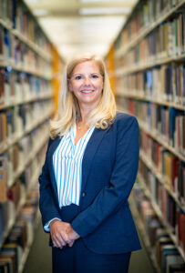 The Wilson G. Bradshaw Library welcomes new dean - FGCU 360
